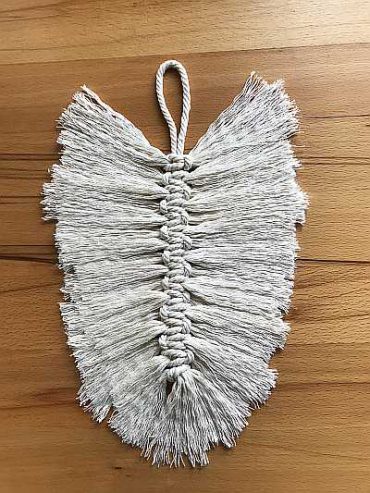 Macramé Feder: Kinderleicht selbst gemacht und wunderschön!