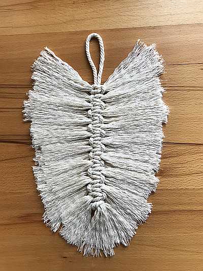 Macramé Feder: Kinderleicht selbst gemacht und wunderschön!