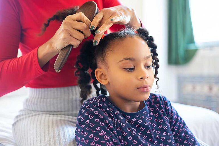 Haarpflege bei Kindern: Diese vier Tipps helfen euch!