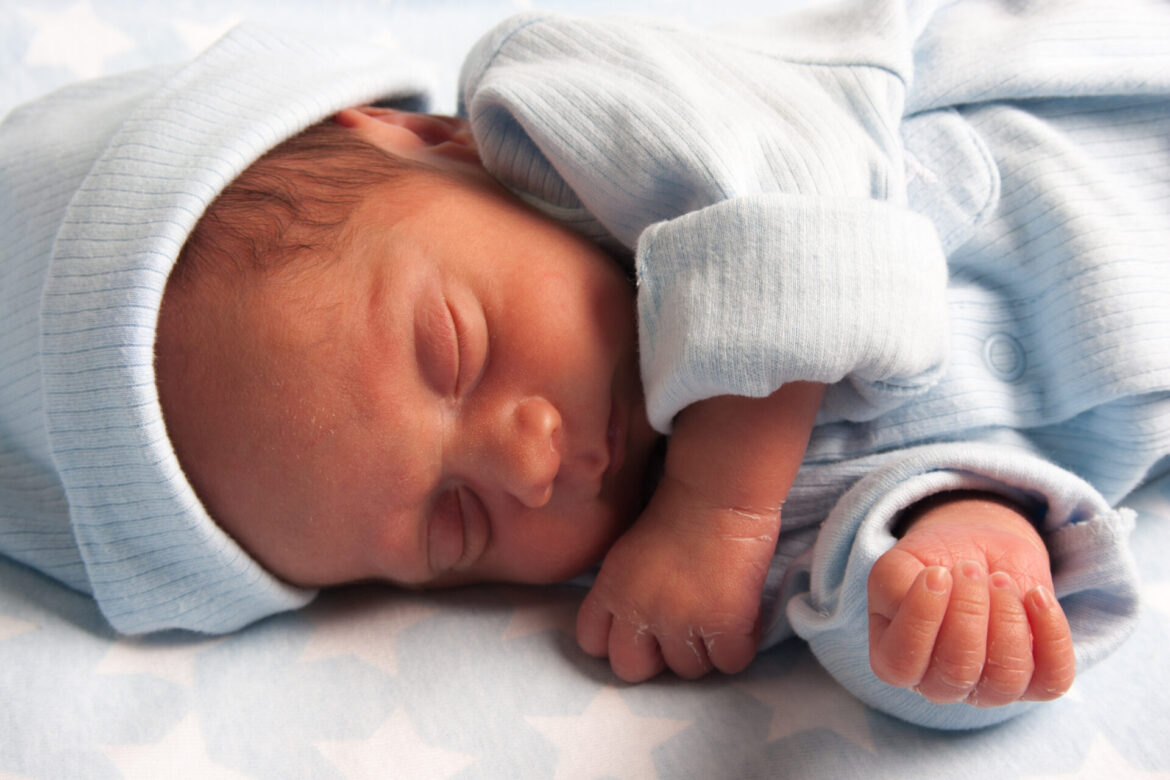 15 witzige Spiel-Ideen für drinnen für 0€